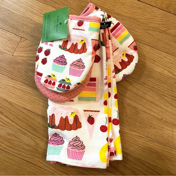 kate spade | Kitchen | Nwt Kate Spade New York Kitchen Dish Towels Oven ...